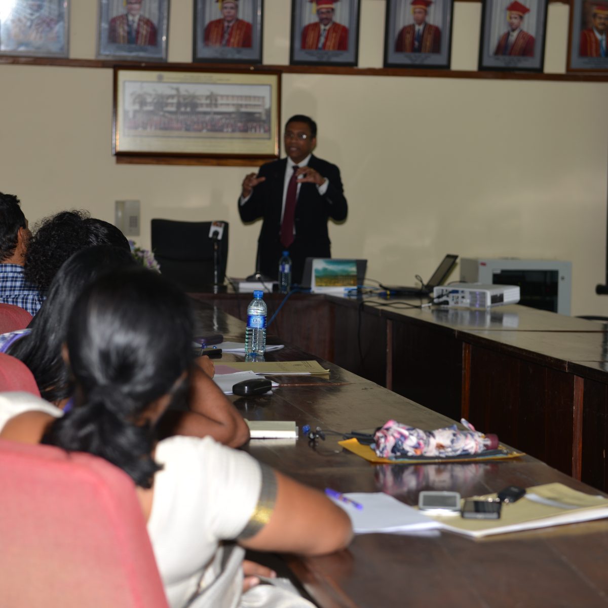 Prof. Lalith Samarakoon revisits the Department of Finance | Department ...