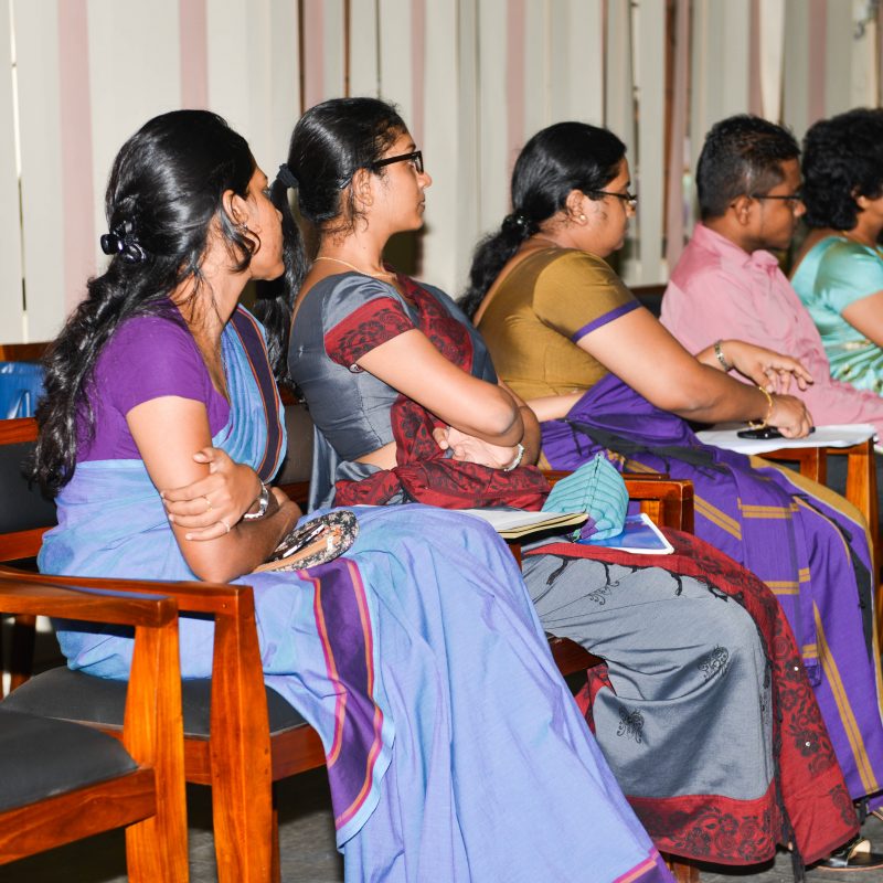 Prof. Lalith Samarakoon revisits the Department of Finance - Faculty of ...